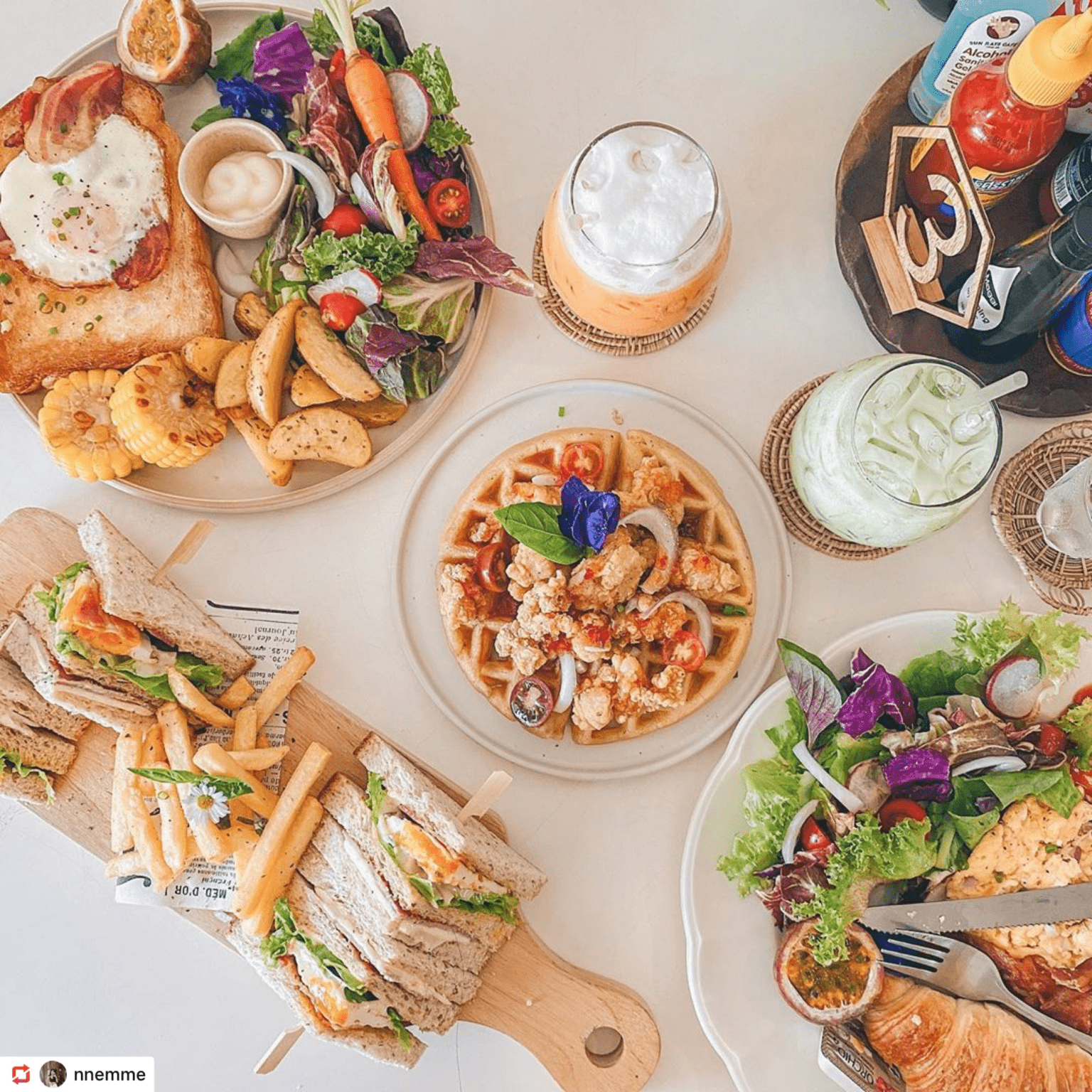 REVIEWED: SUNRAYS CAFE CHIANG MAI, THAILAND