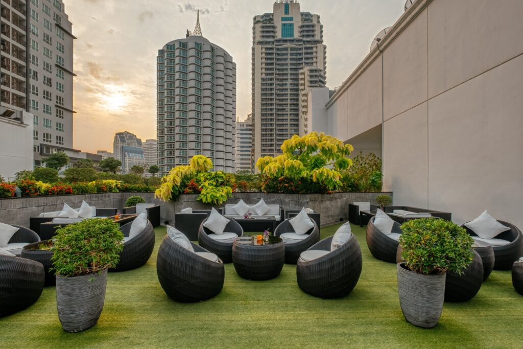 review RAINFOREST ROOFTOP BANGKOK